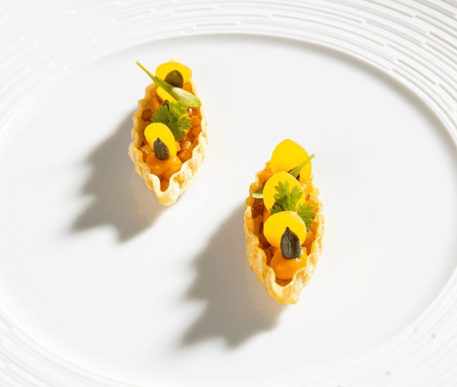 Pie Tee Oval | MoldBrothers